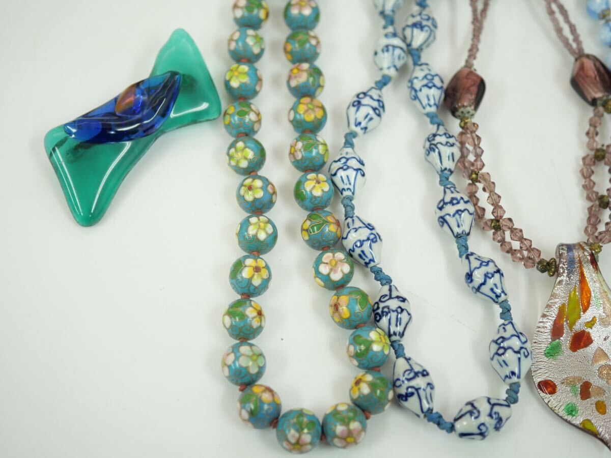 Yahoo!オークション - 【C61】ガラス 焼き物 ネックレス ブローチ ヴェ...