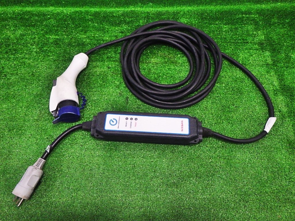 Yahoo!オークション - リーフ AZE0 EV充電ケーブル EVSE ケース付 296...