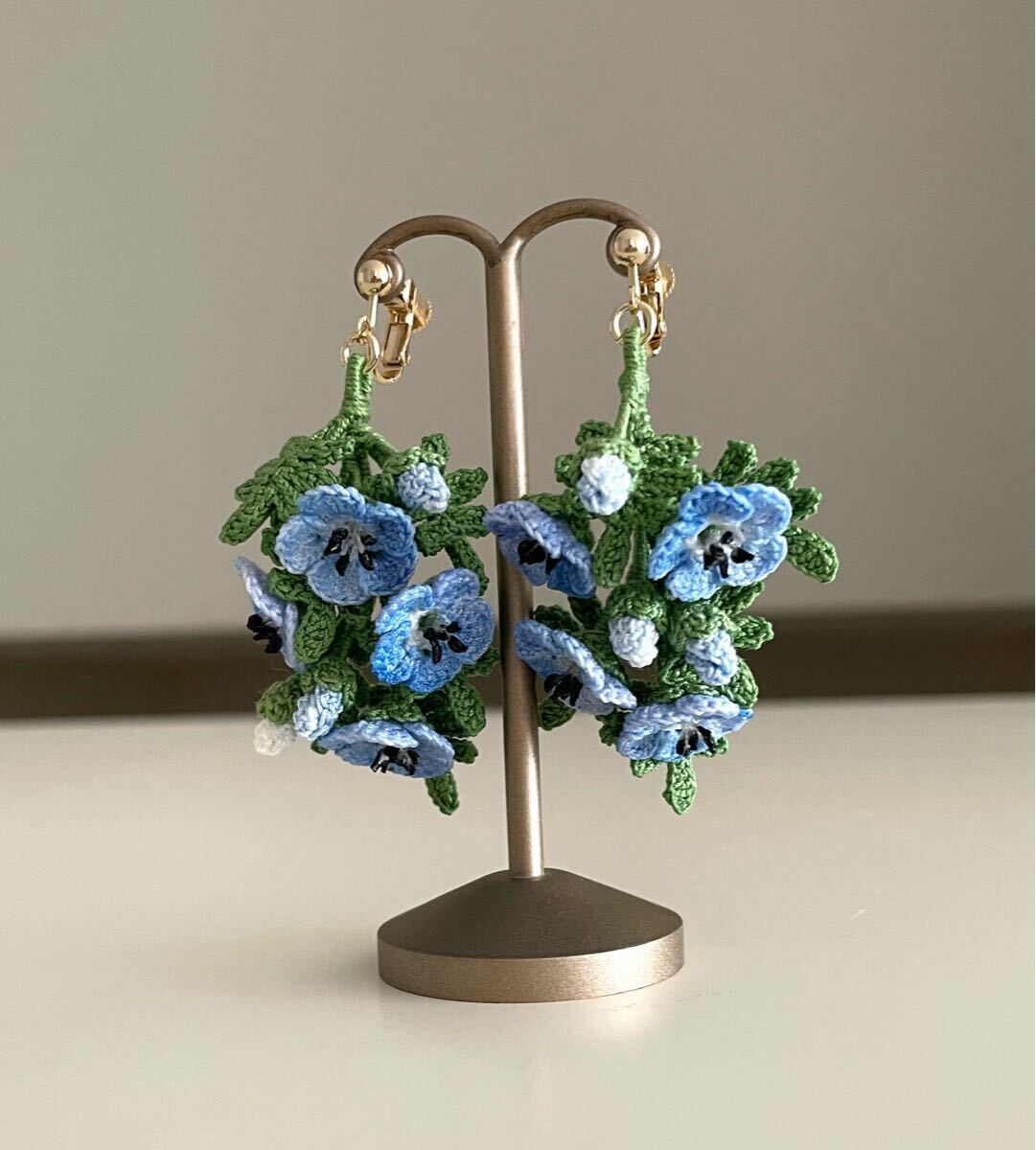 Yahoo!オークション - Ako ・ハンドメイド・お花のイヤリング・ピアス...