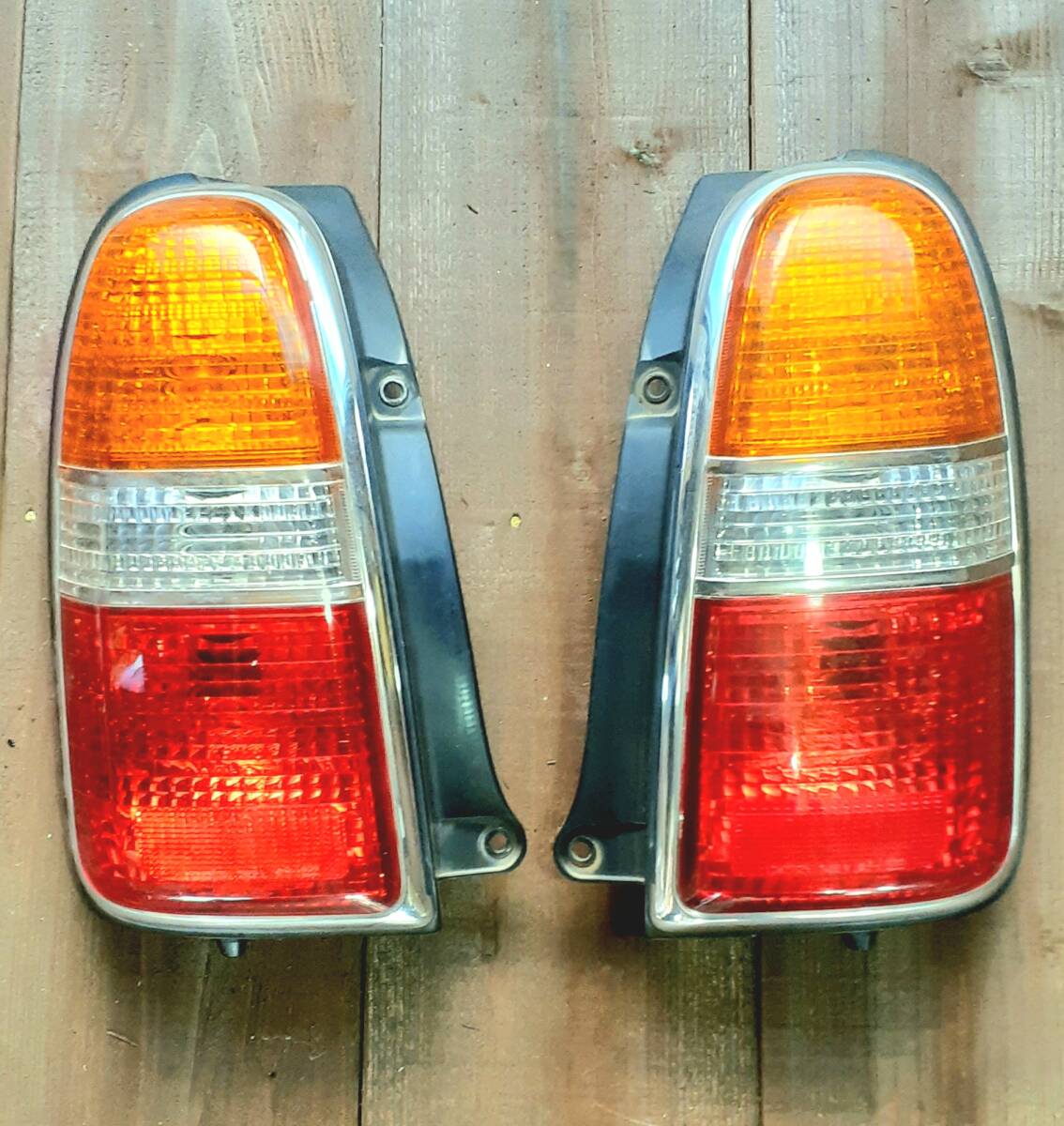 Yahoo!オークション - ダイハツ L700 710 ミラジーノ 純正 テールラン...