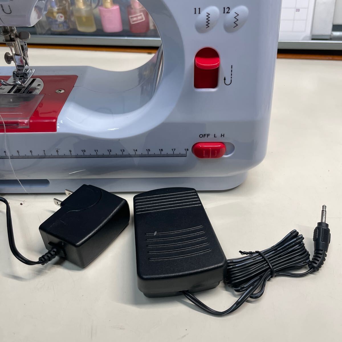 Yahoo!オークション - 家庭用コンパクト 電動ミシン FHSM-505B