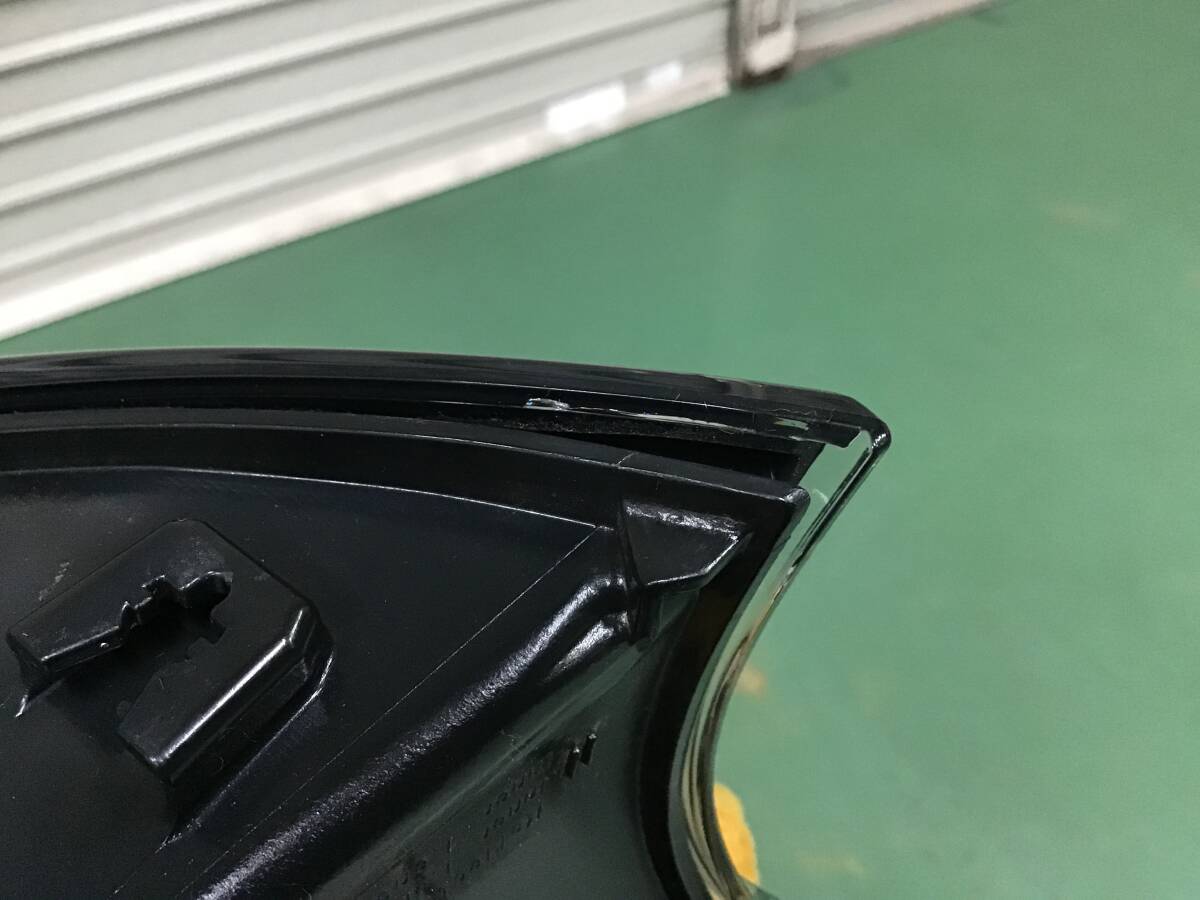 Yahoo!オークション - 左テールランプレンズ カローラ ZWE219など 8156...