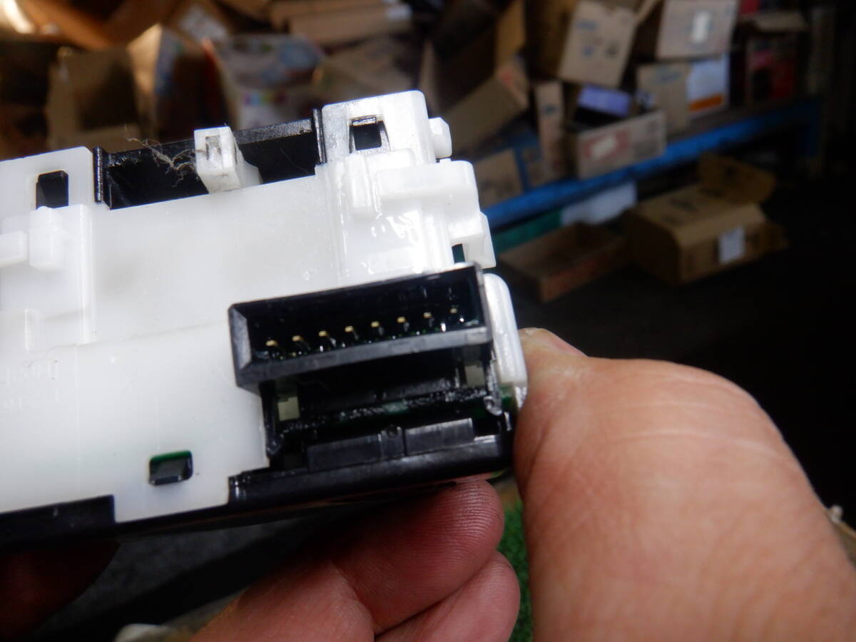 Yahoo!オークション - ノート（E11）ターンシグナルスイッチASS...