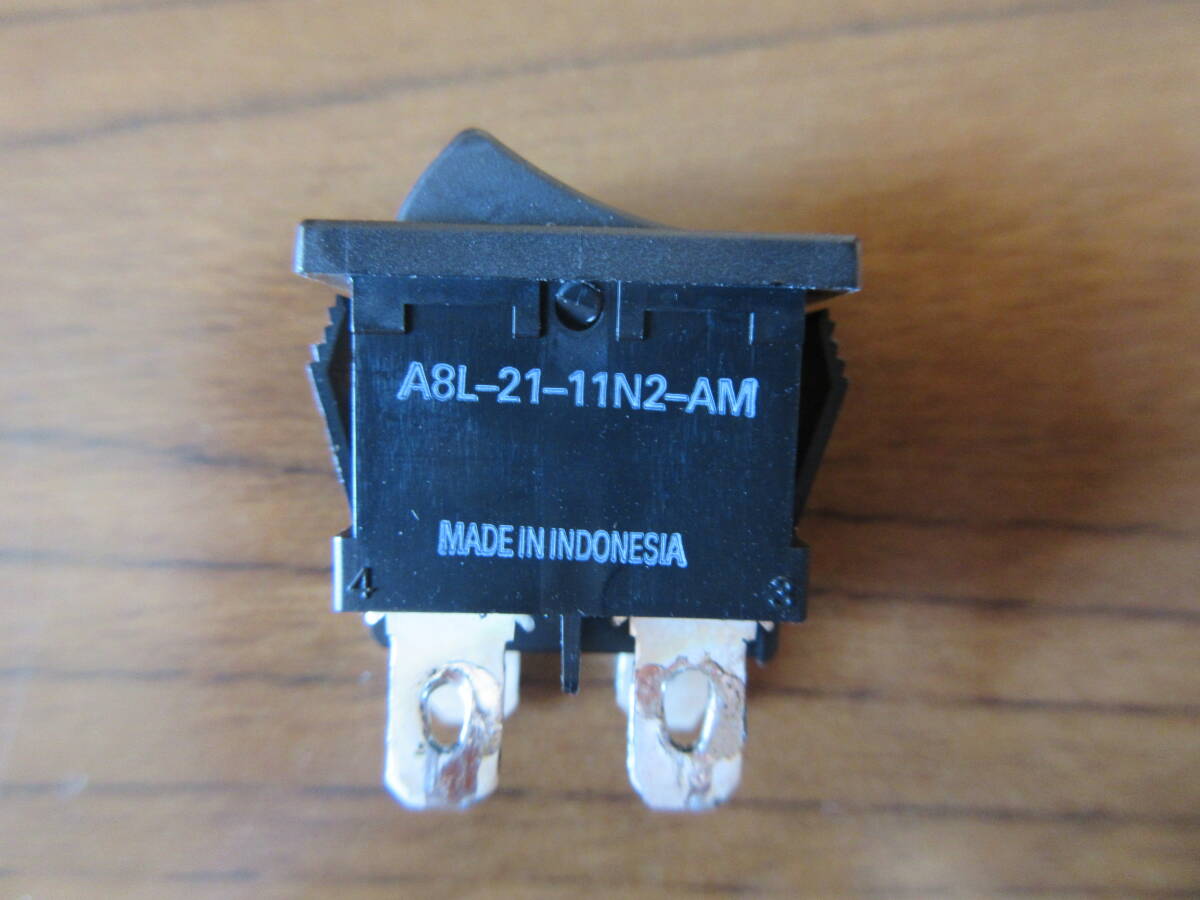 Yahoo!オークション - オムロン A8L-21-11N2-AM 小型ロッカースイッチ ...