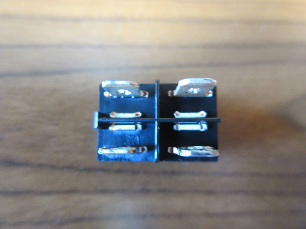 Yahoo!オークション - オムロン A8L-21-11N2-AM 小型ロッカースイッチ ...