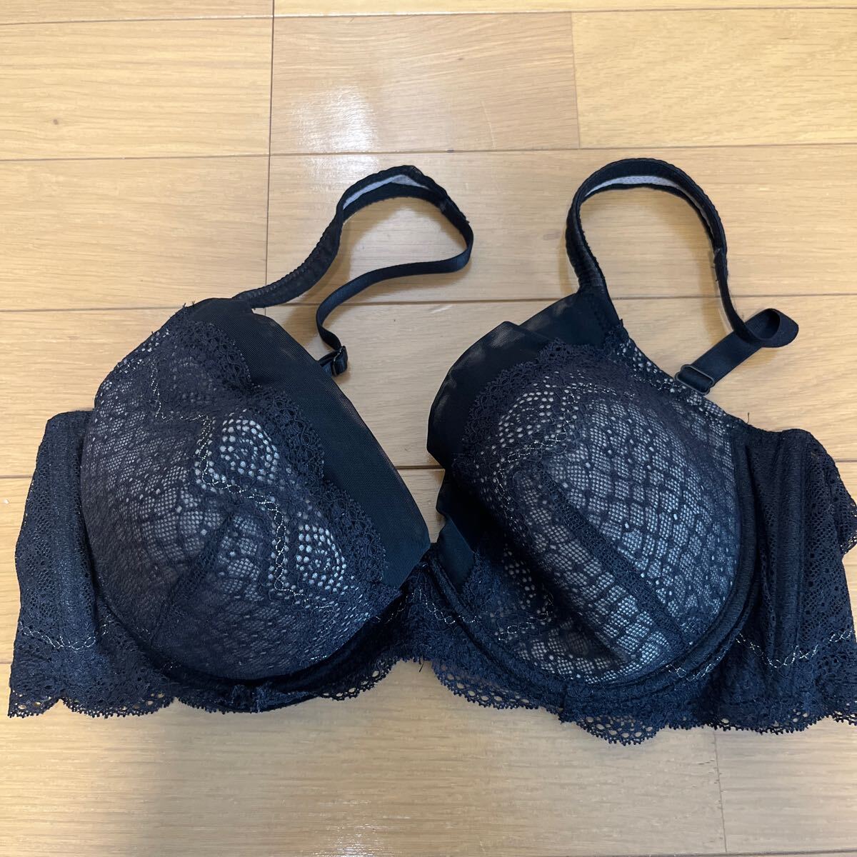 Yahoo!オークション - [未使用品]ブラジャー D85