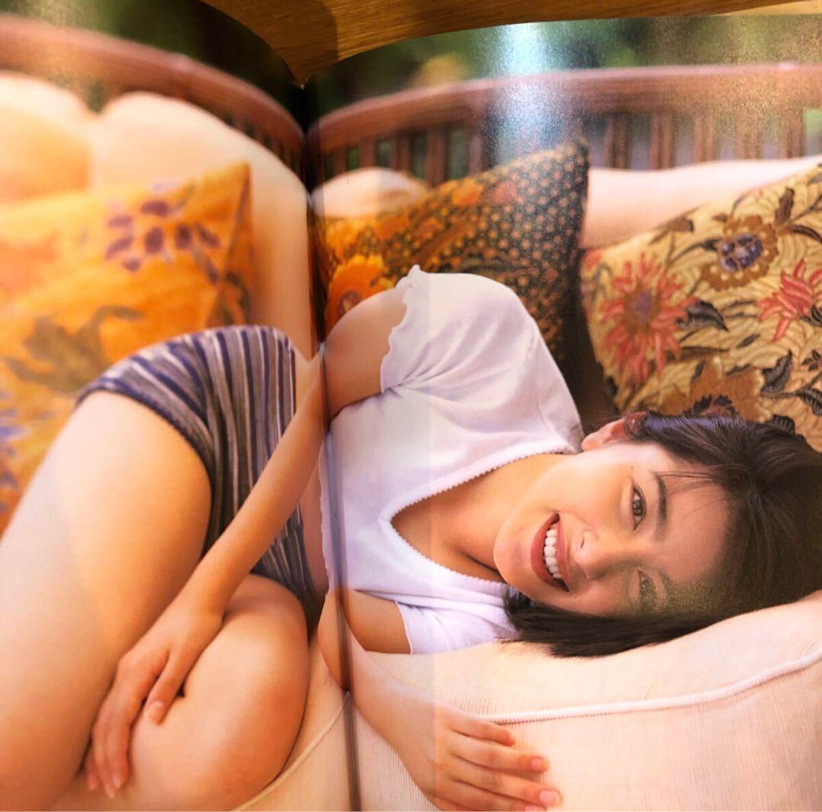 Yahoo!オークション - 奥菜恵 写真集 『meg now』 帯付き ポスター付き...