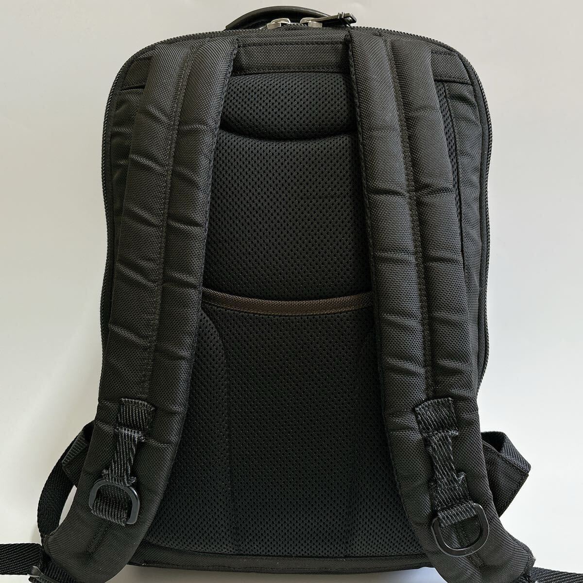 Yahoo!オークション - M134 [美品] TUMI トゥミ ALPHA BRAVO DOVER BAC...