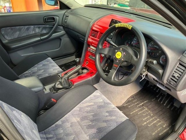 Yahoo!オークション - スカイライン 2.5 25GT-Xターボ MT5速公認 MOMO...