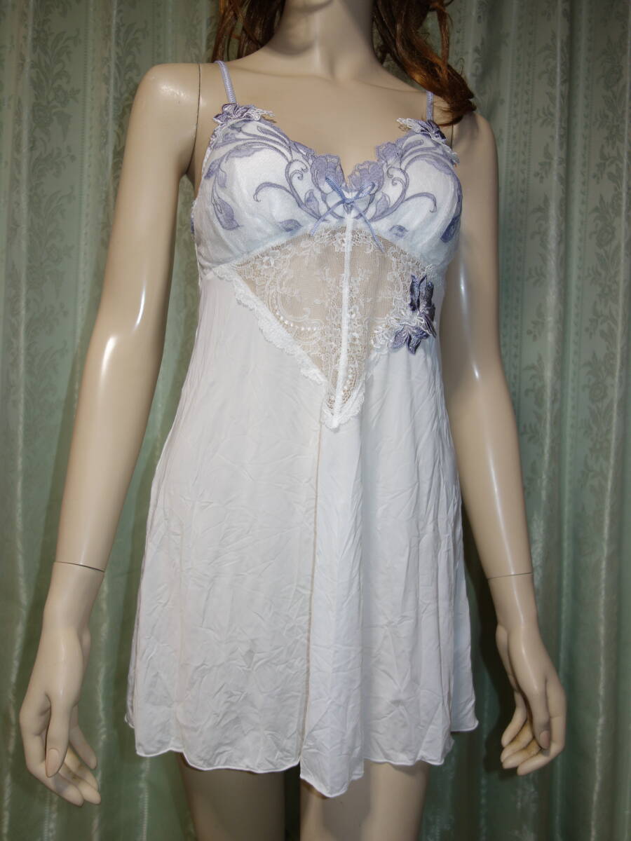 Yahoo!オークション - S34 白いスリップ 胸パッド付 Mサイズ