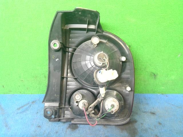 Yahoo!オークション - ラパン DBA-HE22S 左テールランプ 35603-85K0 35...