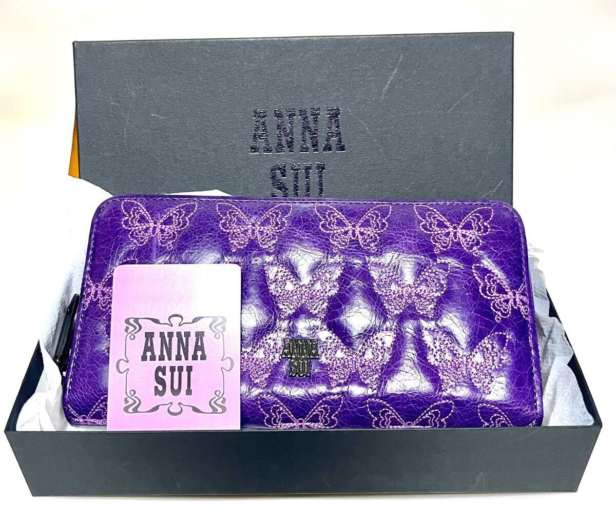 新品未使用】ANNA SUI 財布 ラウンドファスナー 蝶 パープル 紫 新品未使用】ANNA SUI 財布 ラウンドファスナー 蝶 パープル 紫