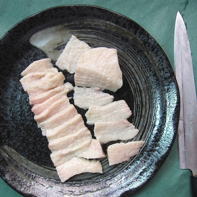 Yahoo!オークション - 生食用「馬刺し畝肉 2片で258g (130+128)」（タ...