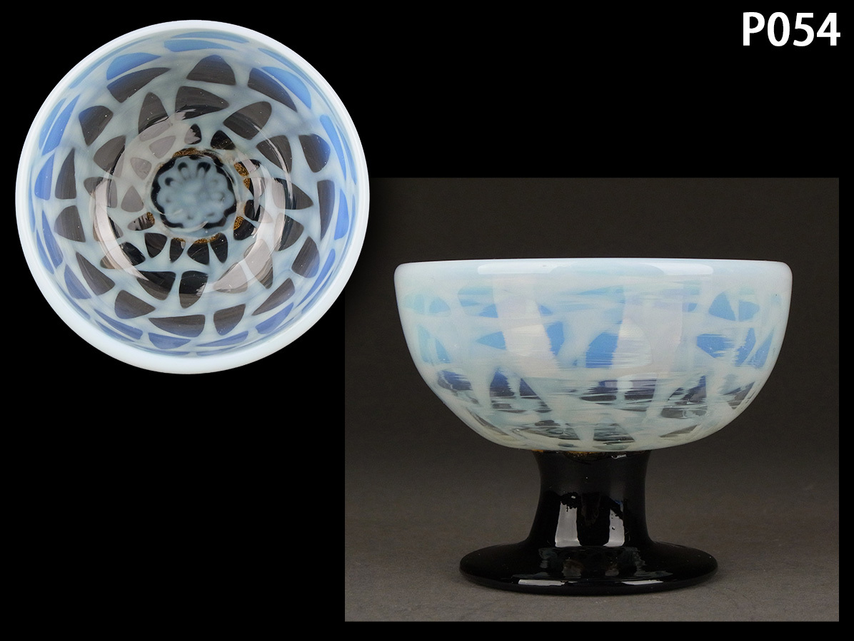 P054 大正 昭和初期 乳白 鱗文 碗形 氷コップ/ウランガラス エナメル足 黒足(ガラス)｜売買されたオークション情報、yahooの商品情報をアーカイブ公開 - オークファン（aucfan ...