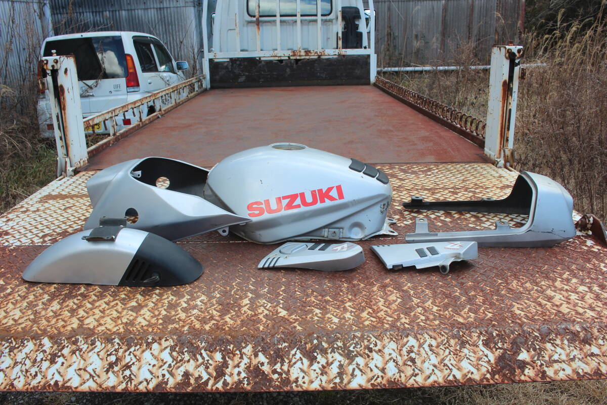 Yahoo!オークション - 条件付送料込 SUZUKI スズキ GSX250S GJ76A カタ...
