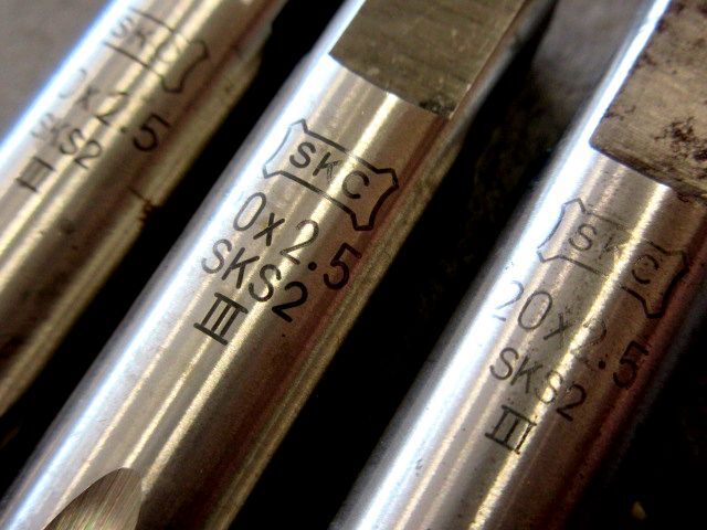 Yahoo!オークション - SKC ハンドタップ SKS2 M20×2.5 3本セット 工...