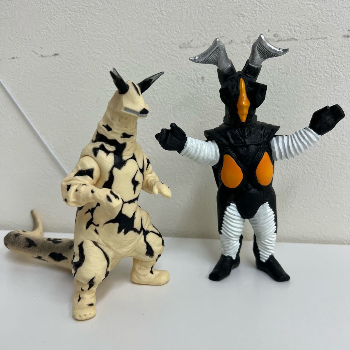 Yahoo!オークション - [0213-14] ウルトラマン 怪獣シリーズ ソフビ ま...