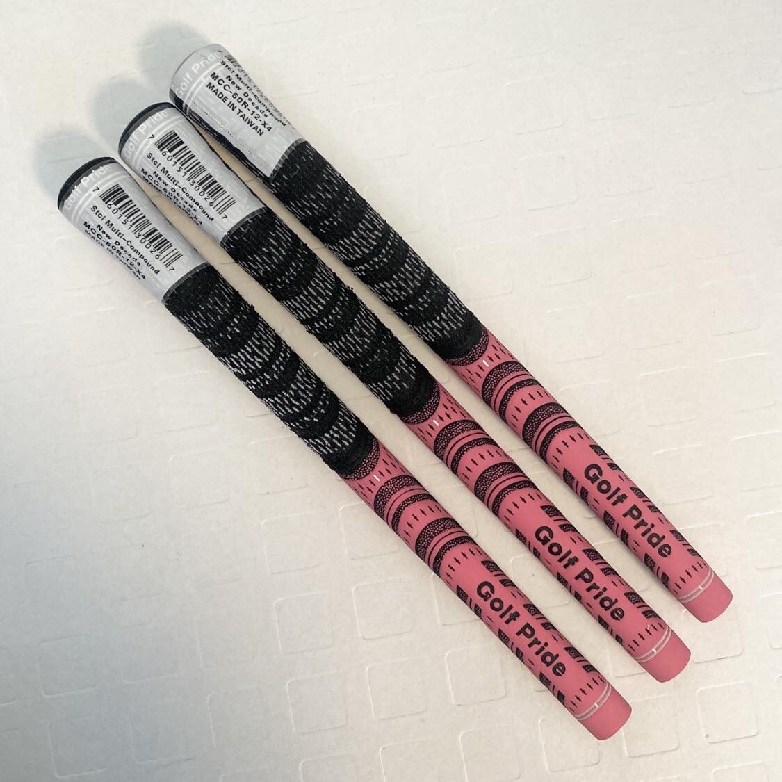 Yahoo!オークション - 49g±1~2gピンク3本 Golf Pride NEW DECADE MCC ...