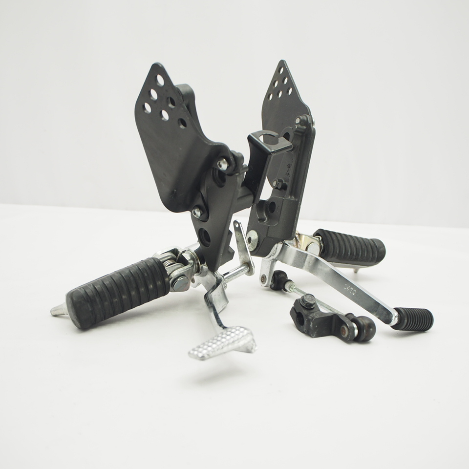 Yahoo!オークション - ZRX1200R ZR1200A 純正ステップ左右 ステップホ...