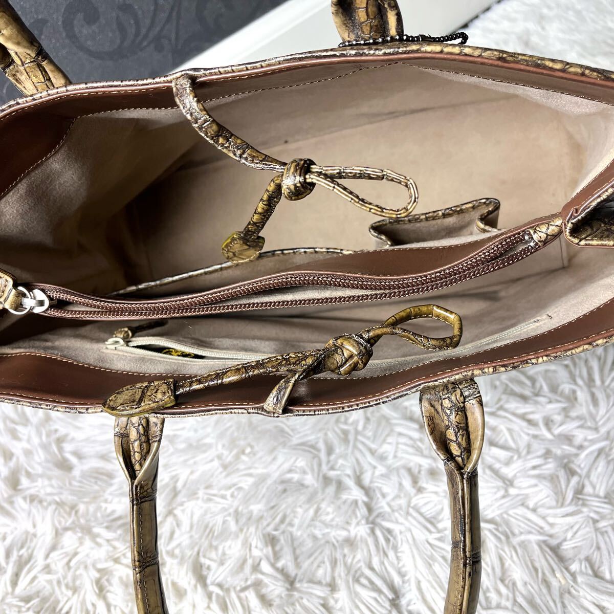 Yahoo!オークション - 定価75万 ZAO マットクロコ JRA トートバッグ セ...