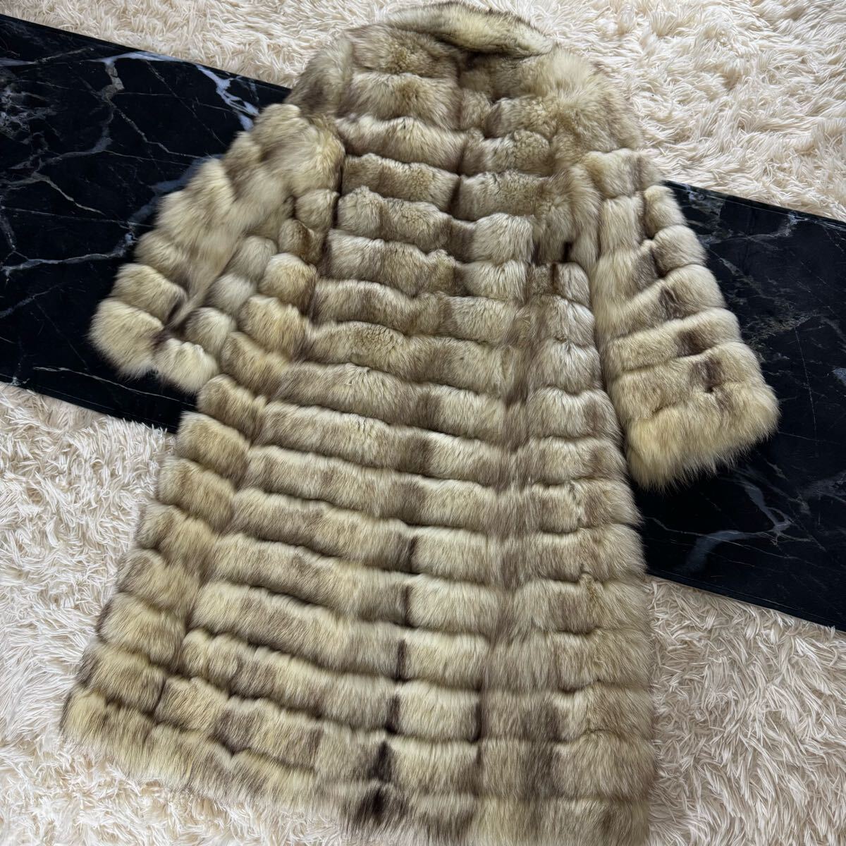 Yahoo!オークション - 着丈106cm/ボリューム サファイアミンク クロス...