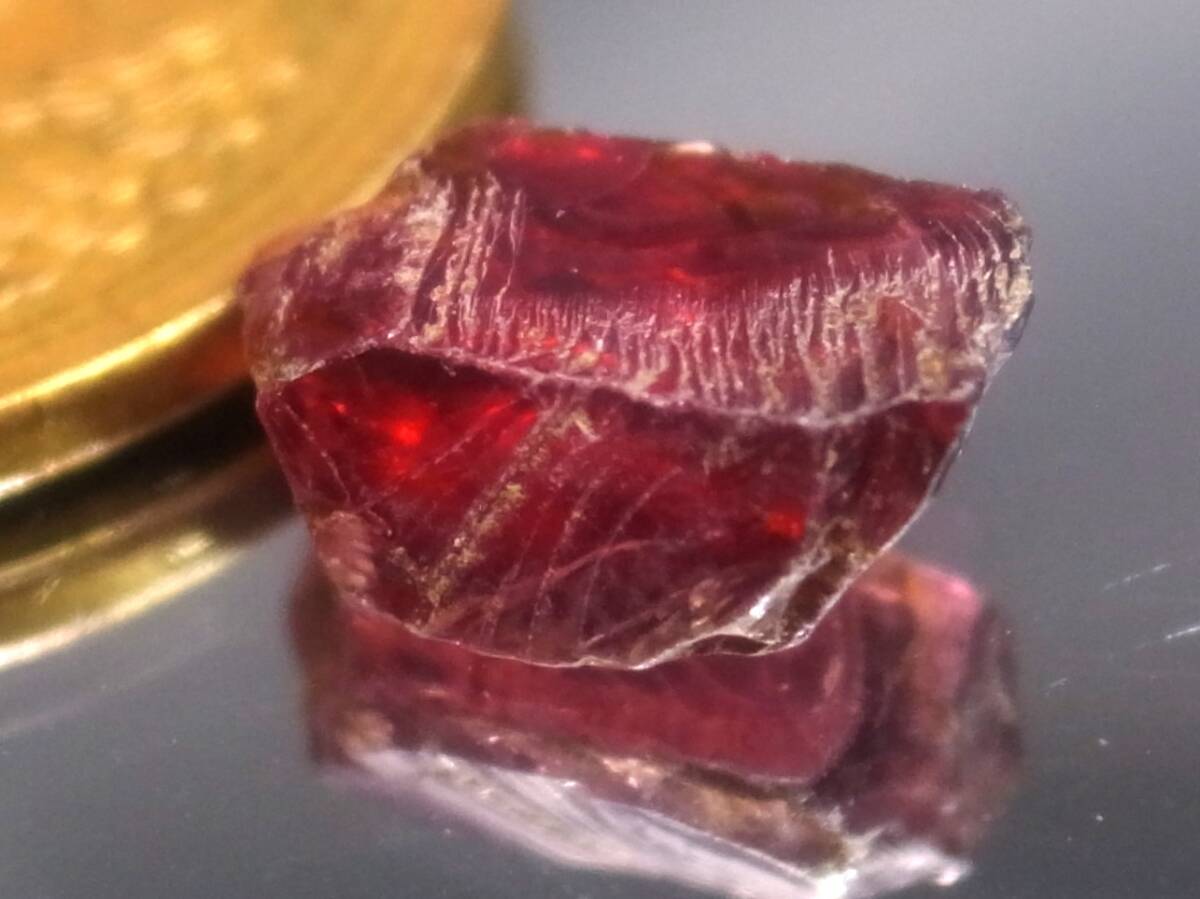 Yahoo!オークション - 2.71ct 新品・非加熱未処理・天然マラヤガーネッ...