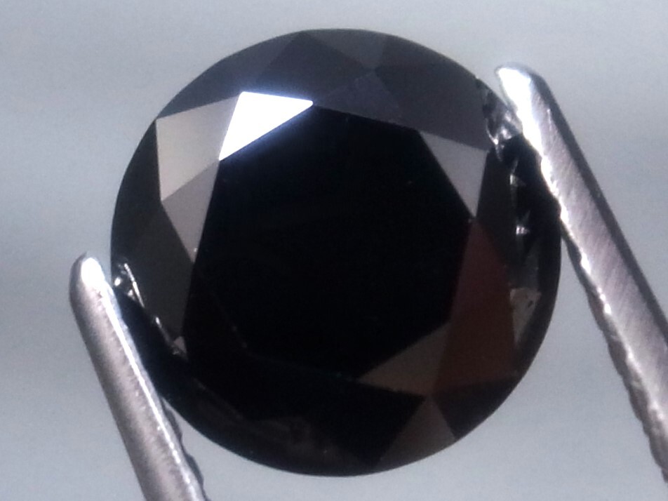 Yahoo!オークション - 1.46ct e 7.5㎜ 新品・超希少石・モース硬度9.5 ...