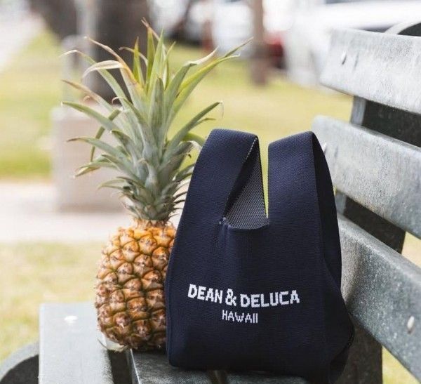 新品未開封】DEAN&DELUCA ハワイ店舗限定 ミニニットトート 新品未開封】DEAN&DELUCA ハワイ店舗限定 ミニニットトート