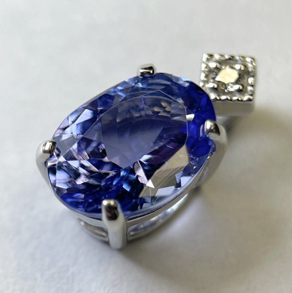 Yahoo!オークション - JN329-1 Pt900 6x8mm タンザナイト 1.0ct ペンダ...