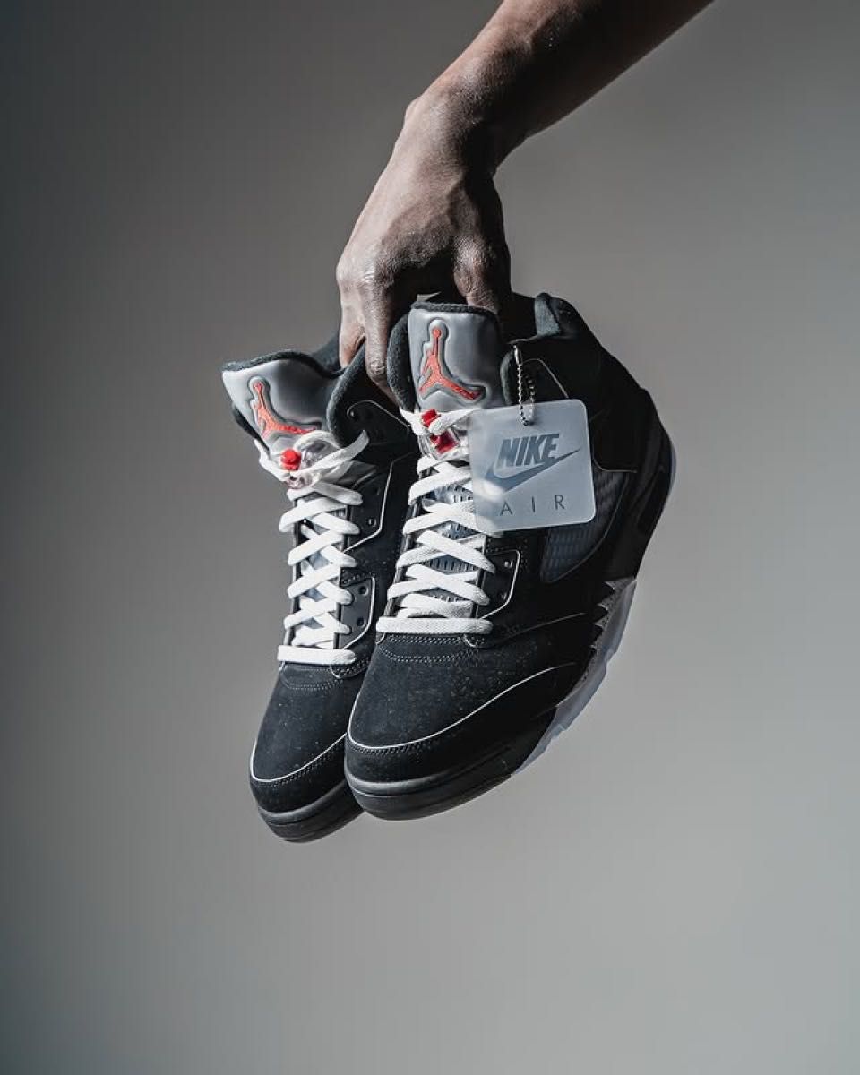 28 5 Nike Air Jordan 5 Retro OG Black Metallic Reimagined 28 5 Nike Air Jordan 5 Retro OG Black Metallic Reimagined