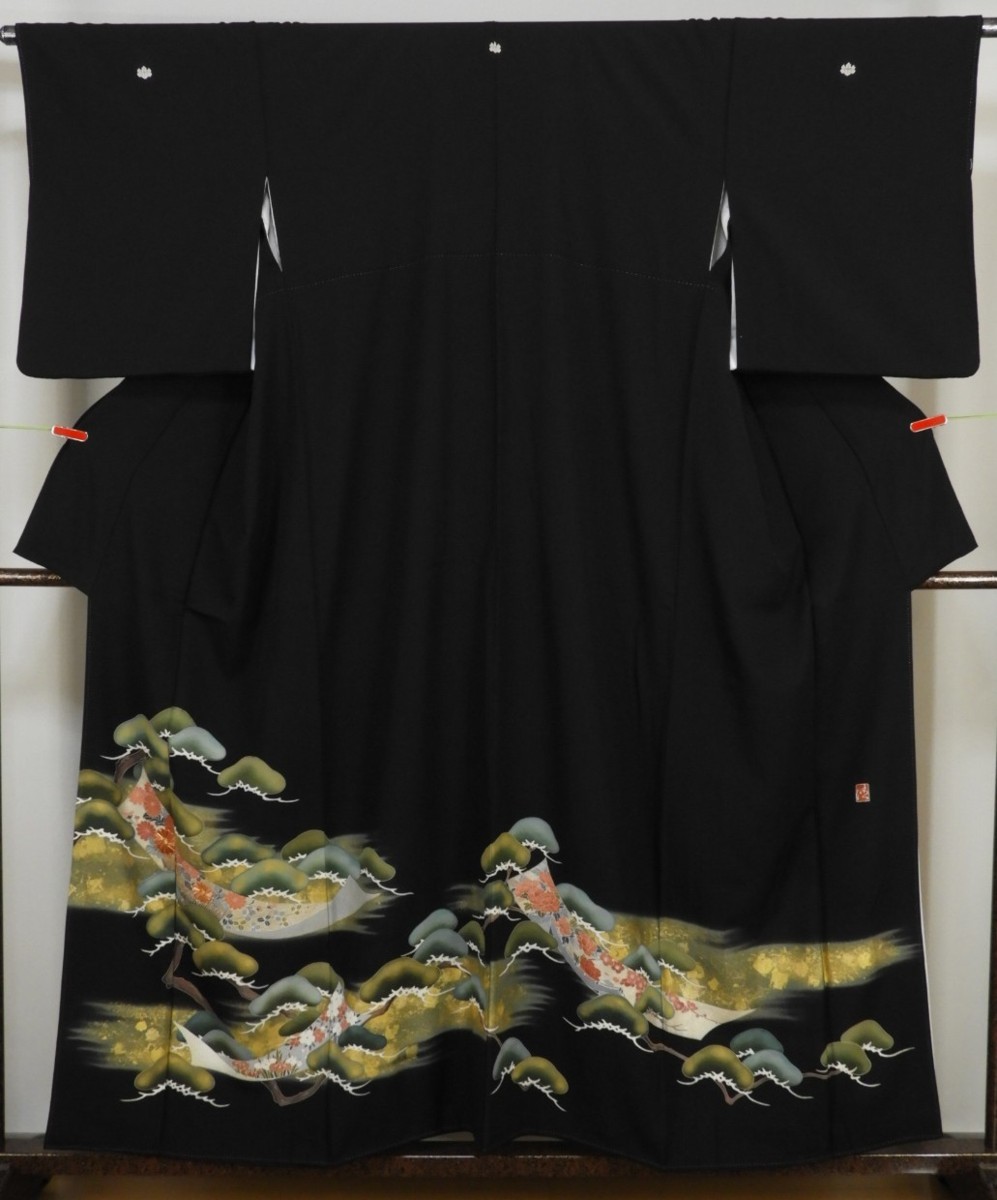 Yahoo!オークション - B265 正絹 留袖 松四季花 刺繍入り 落款入り 身...