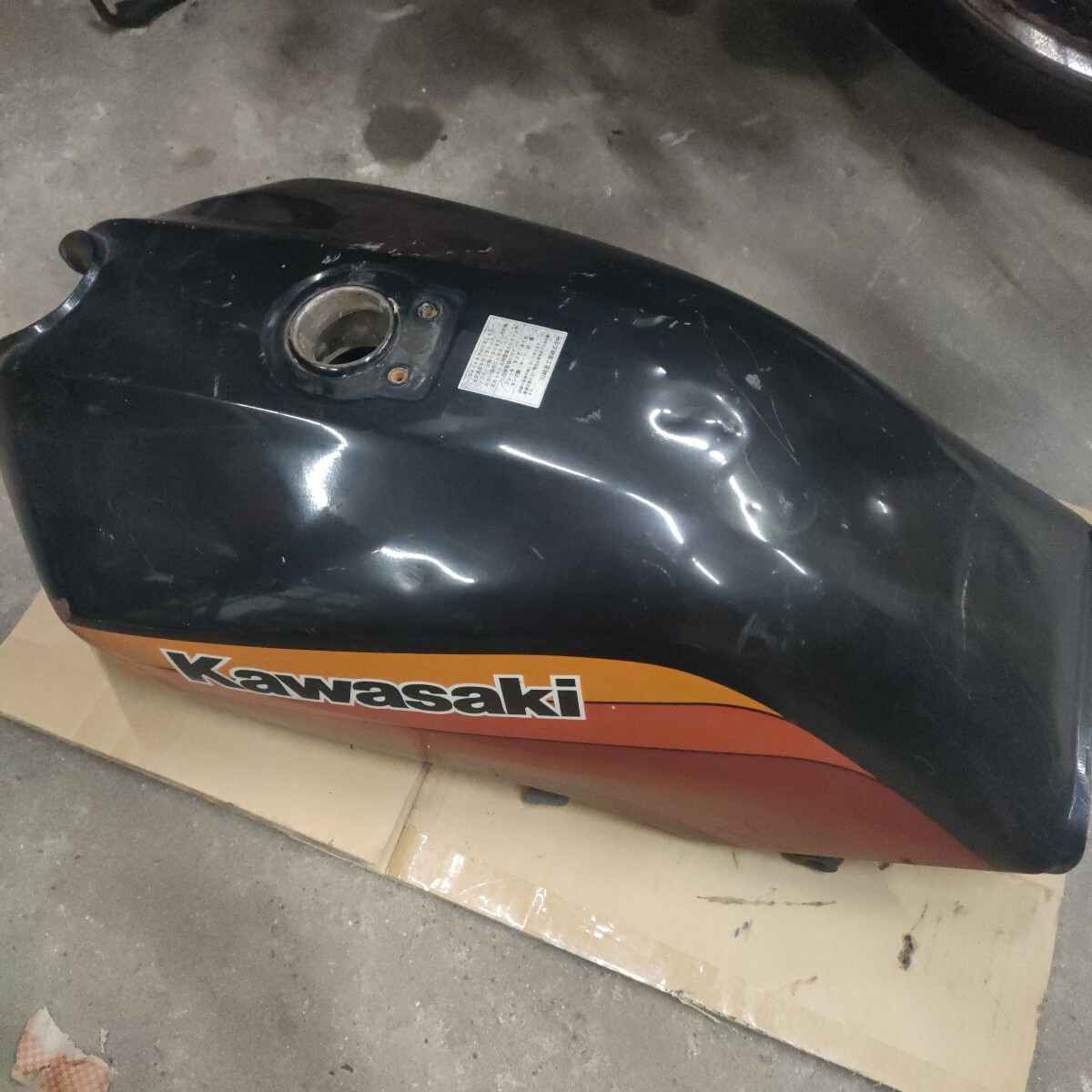 Yahoo!オークション - gpz250f 純正燃料タンク