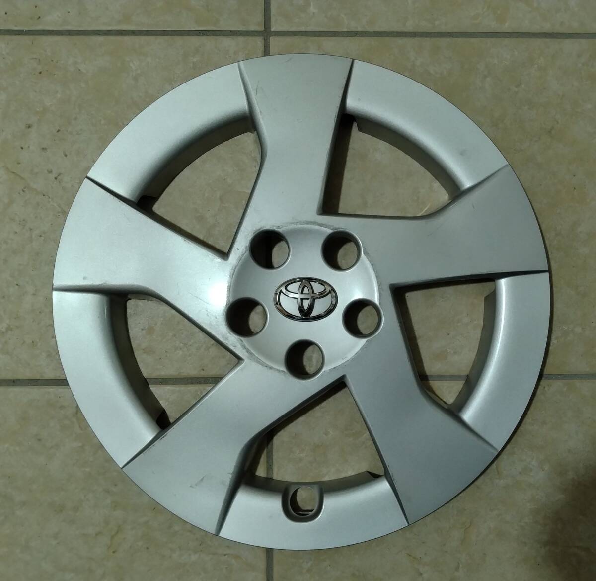 Yahoo!オークション - 送料710円 トヨタ プリウス 30 前期 純正 ホイー...