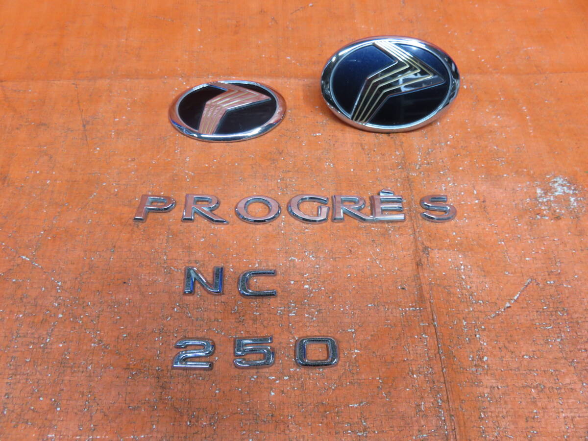 Yahoo!オークション - LA3243 トヨタ JCG10 プログレ/NC250 エンブレム...