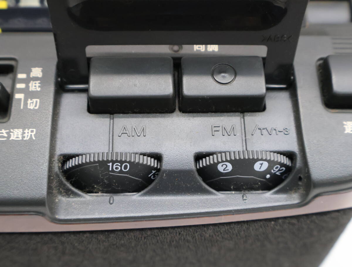 Yahoo!オークション - 中0733 SONY ソニー FM/AM ポータブルラジオ IC...