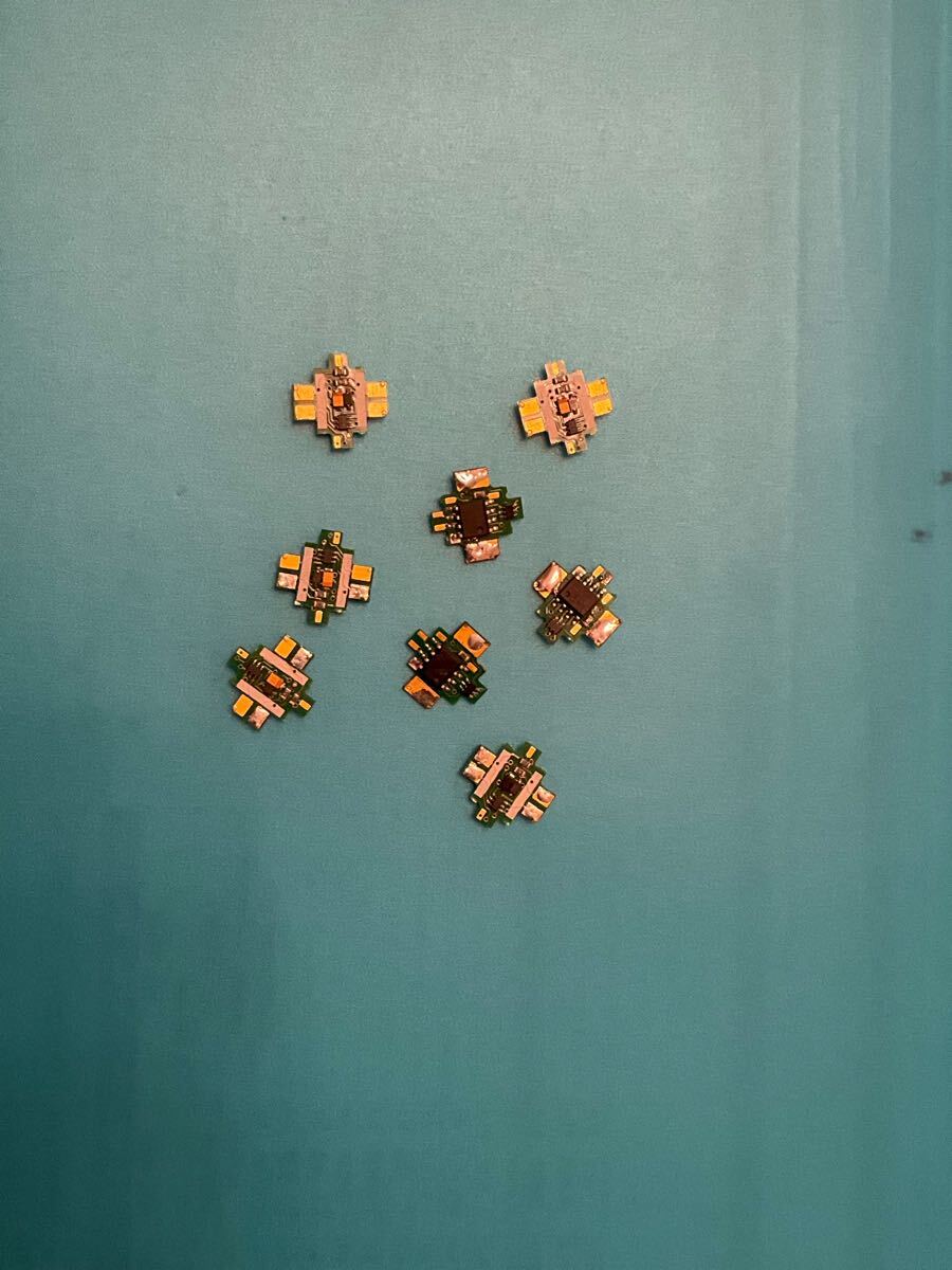 8個セット KATO 29-352 FL12 電車形ヘッド／テールライトデコーダ DCC(車輌パーツ)｜売買されたオークション情報、yahooの商品情報をアーカイブ公開 - オークファン ...