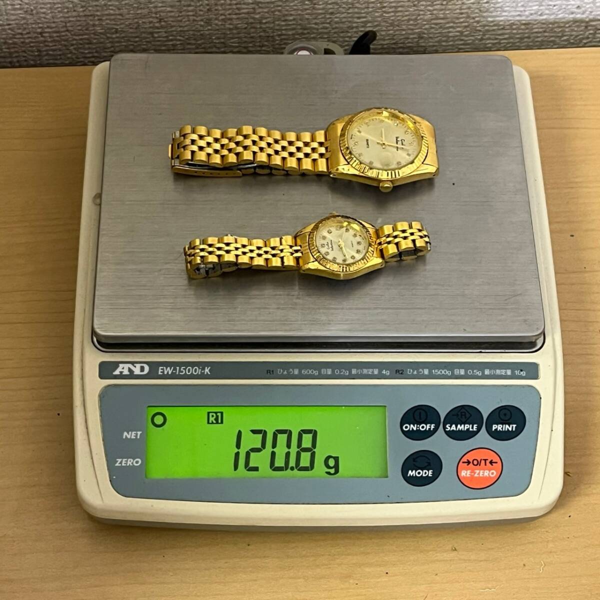 Yahoo!オークション - 【T0308】ジュリオ バレンティノ ペアウォッチ ...