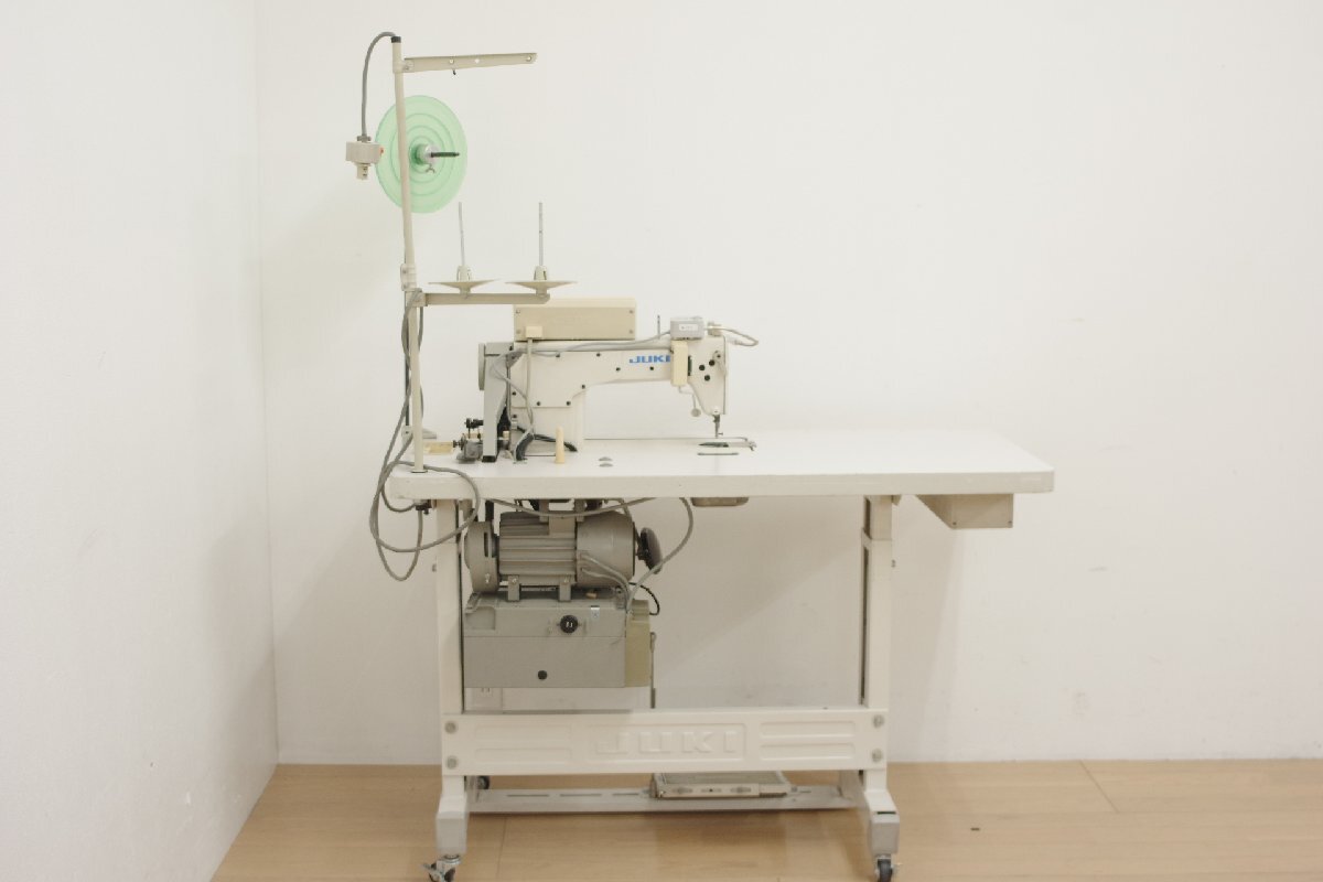 Yahoo!オークション - JUKI ジューキ DDL-5570N 1本針本縫いミシン 3相...