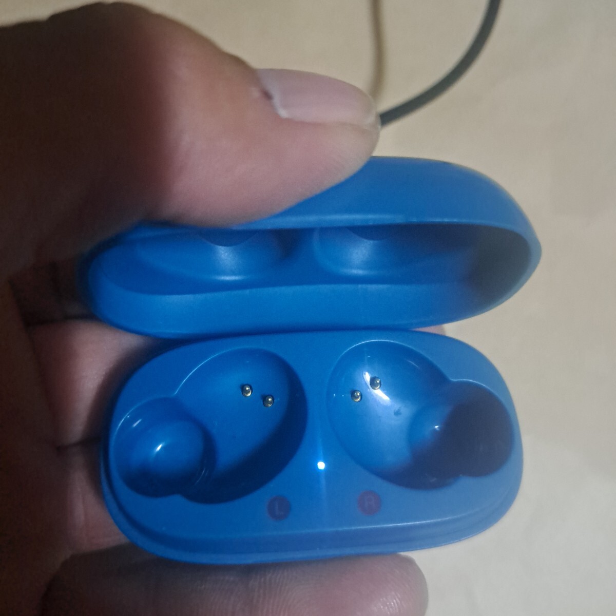 Yahoo!オークション - ELECOM LBT-TWS10 ワイヤレスイヤホン ケースの...