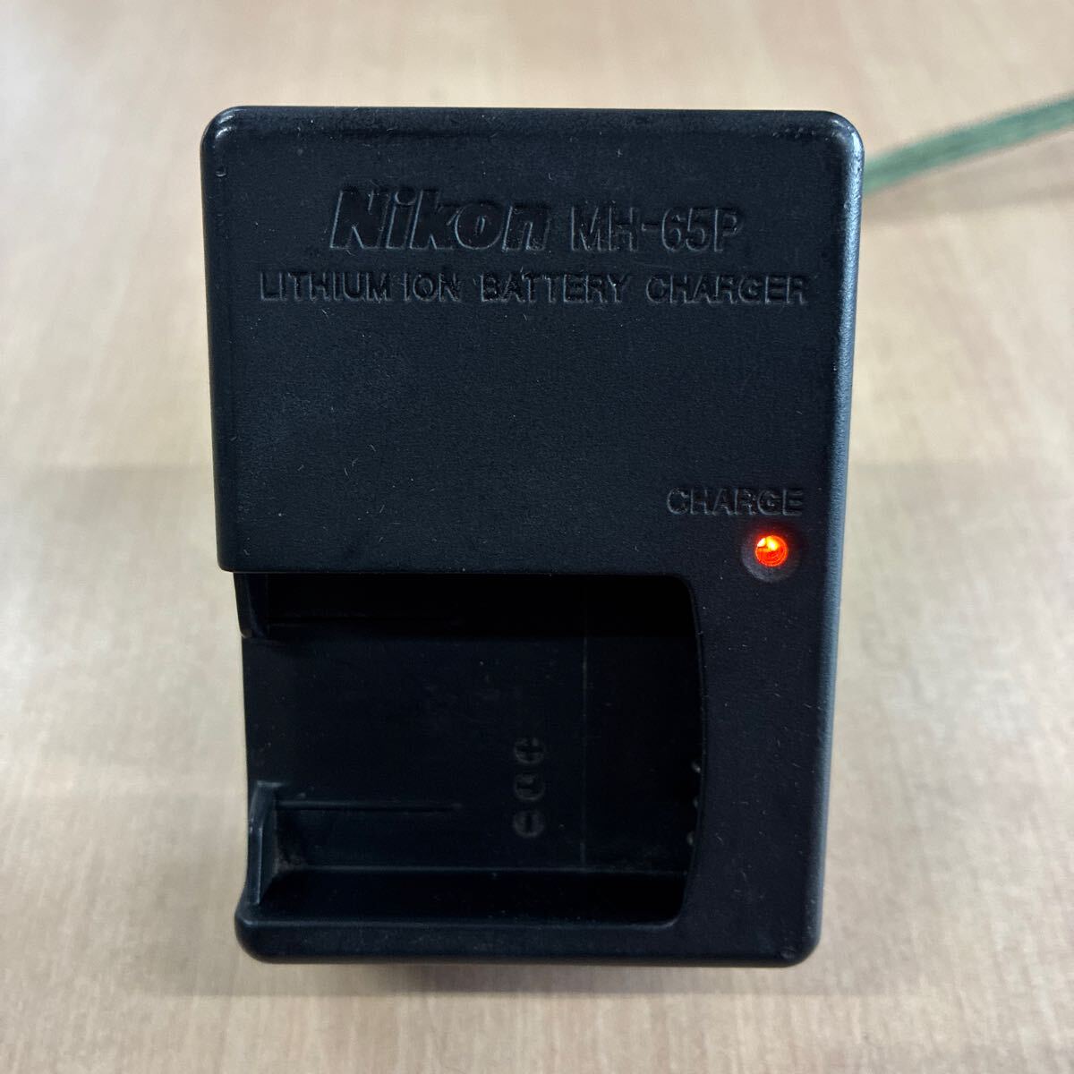 Yahoo!オークション - 【保証付】Nikon MH-65P ニコン デジタルカメラ...