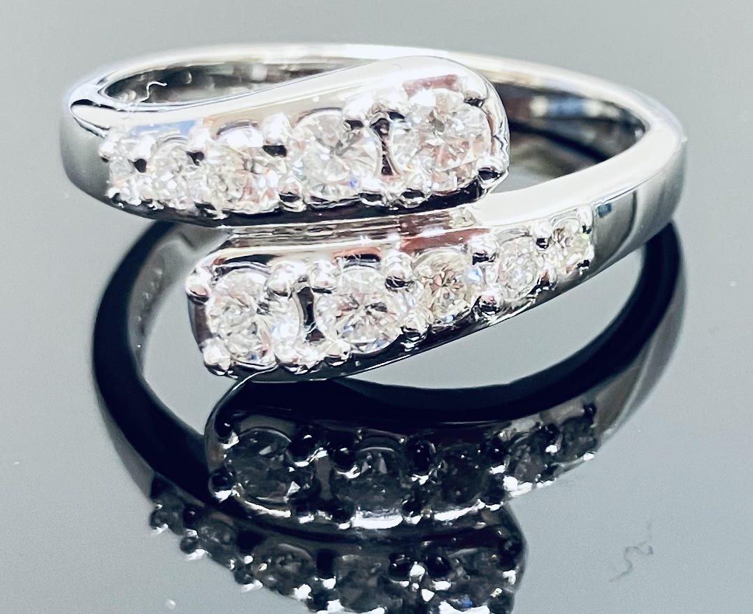 Yahoo!オークション - Pt900 プラチナ リング 指輪 ダイヤモンド D0.5c...