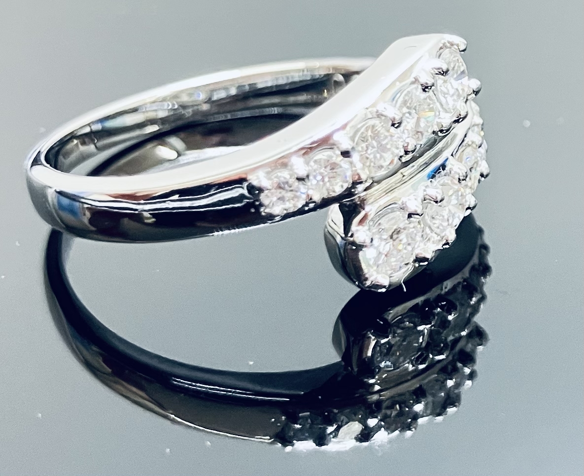 Yahoo!オークション - Pt900 プラチナ リング 指輪 ダイヤモンド D0.5c...