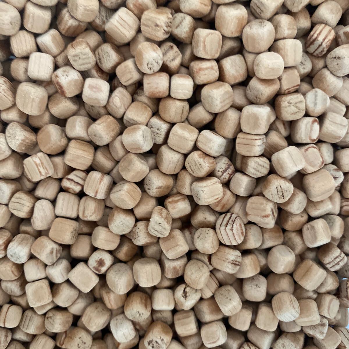 Yahoo!オークション - 約400g ウッドチップ ウッドキューブ 5mm四方