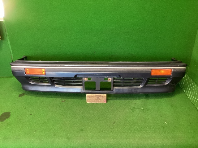 Yahoo!オークション - H2年 Y31 セドリック カラー 724 フロントバンパ...
