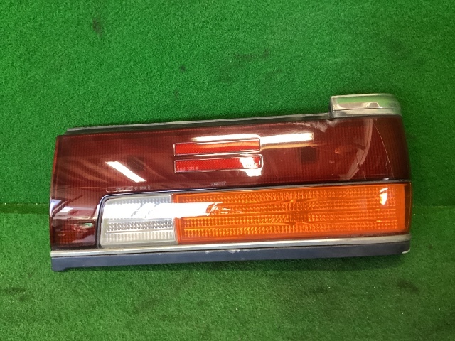 Yahoo!オークション - H2年 Y31 セドリック テールランプ テールライト...