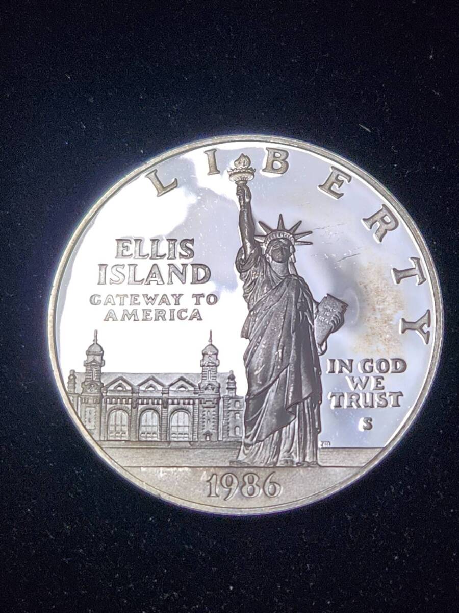 自由の女神100周年記念 1ドルプルーフ銀貨 メダル 約27g(銀製)｜売買されたオークション情報、yahooの商品情報をアーカイブ公開 - オークファン（aucfan.com）