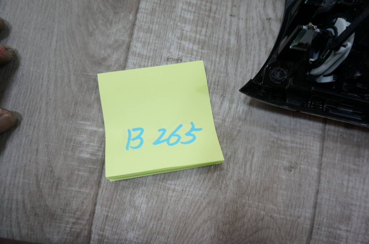 Yahoo!オークション - B265 BMW F30 320d 前期 エアコン吹き出し口 エ...