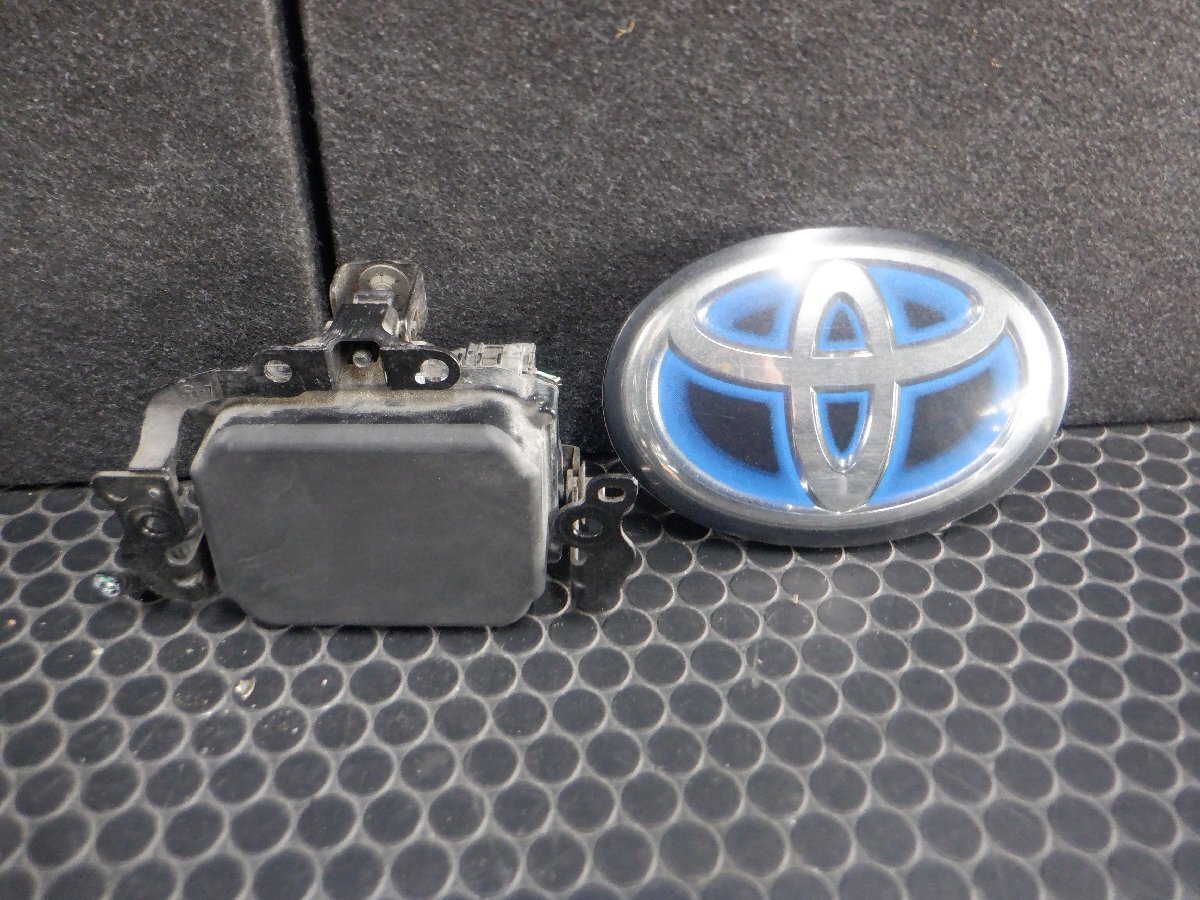 Yahoo!オークション - # トヨタ / プリウス / ZVW50 / S / 前期 / プリ...