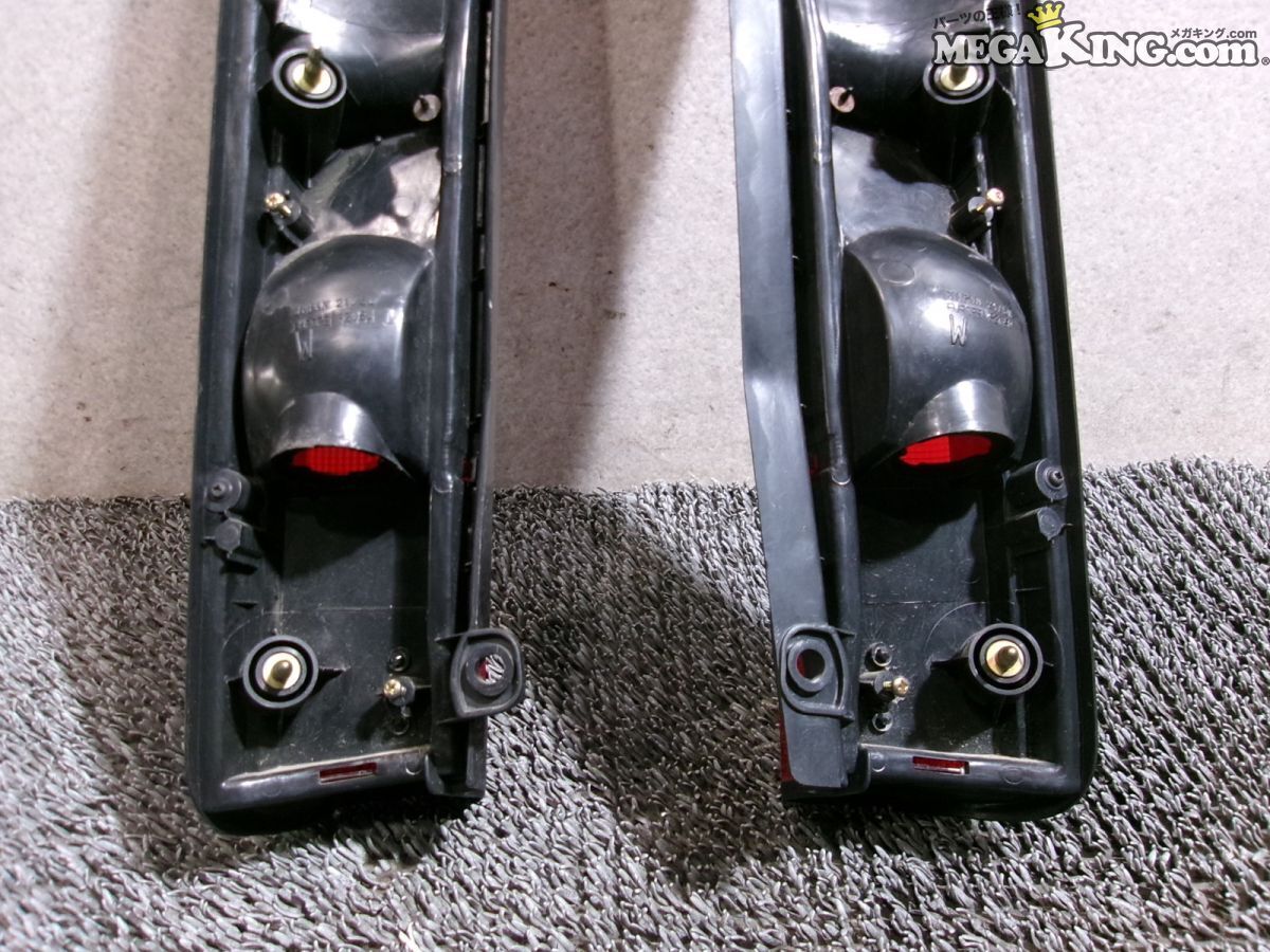 Yahoo!オークション - L600S ムーヴ ムーブ 純正 ノーマル テールライ...