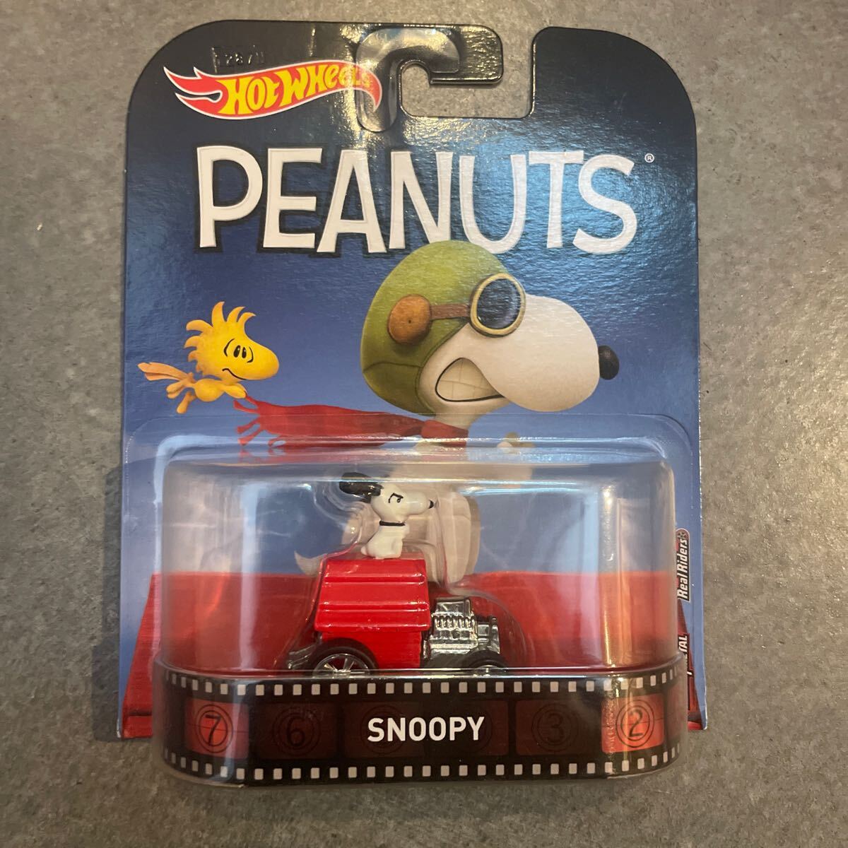 Yahoo!オークション - ホットウィール Retro Entertainment PEANUTS ス...